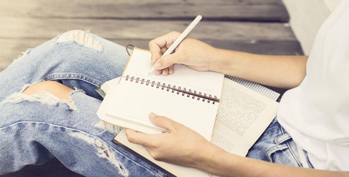 Journey Into Journaling: When Should I Write? | Beebe Healthcare